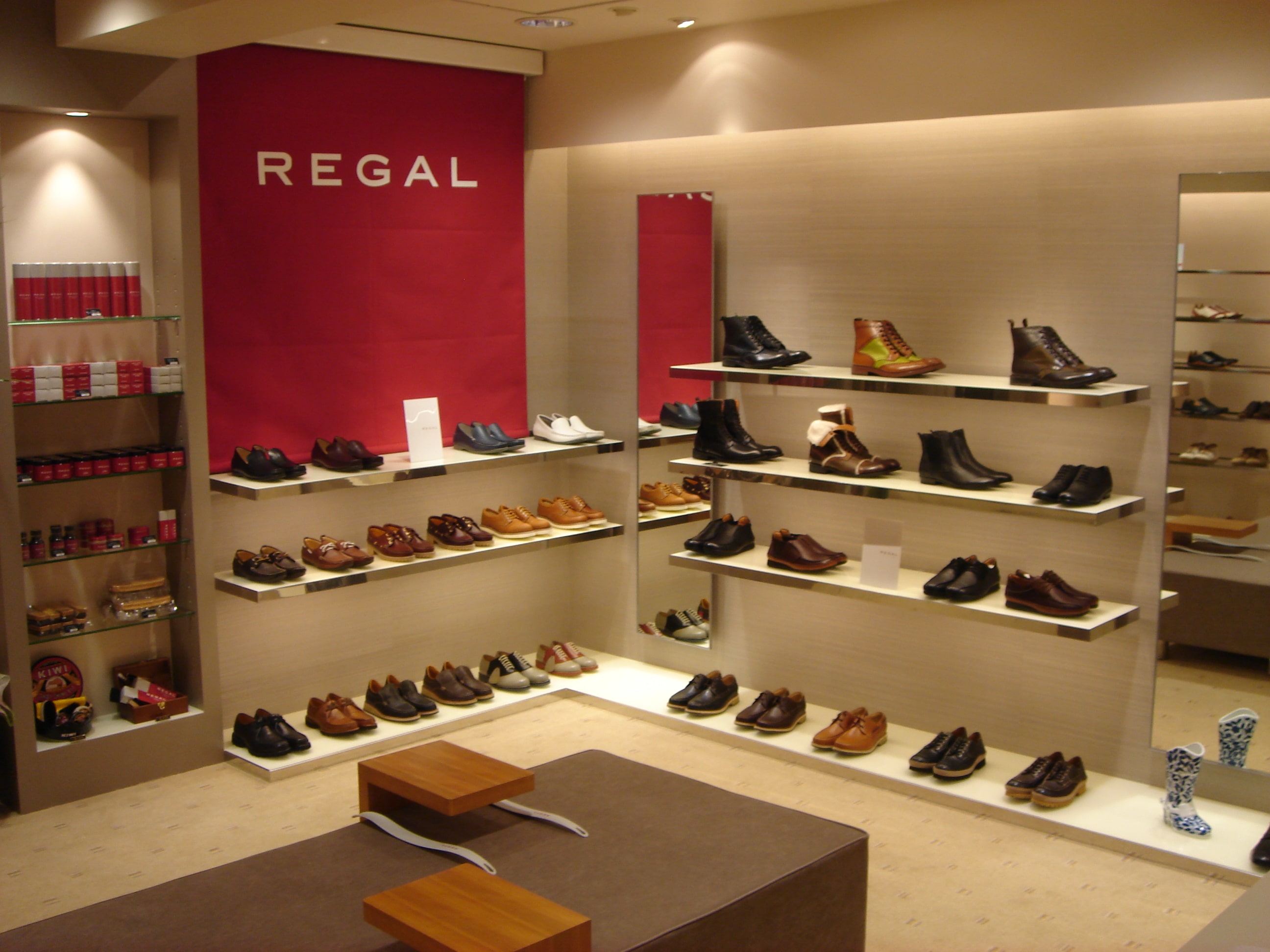 REGAL SHOES 京都四条寺町店 | 株式会社リーガルコーポレーション REGAL CORPORATION